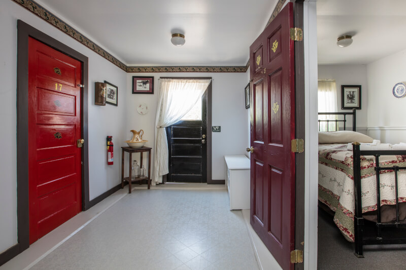 The Rose House | McCarthy Lodge Resort